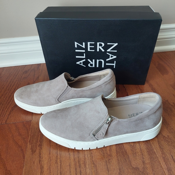 Naturalizer | Shoes | Nwt Naturalizer Hawthorn Turtle Dove Slipon ...